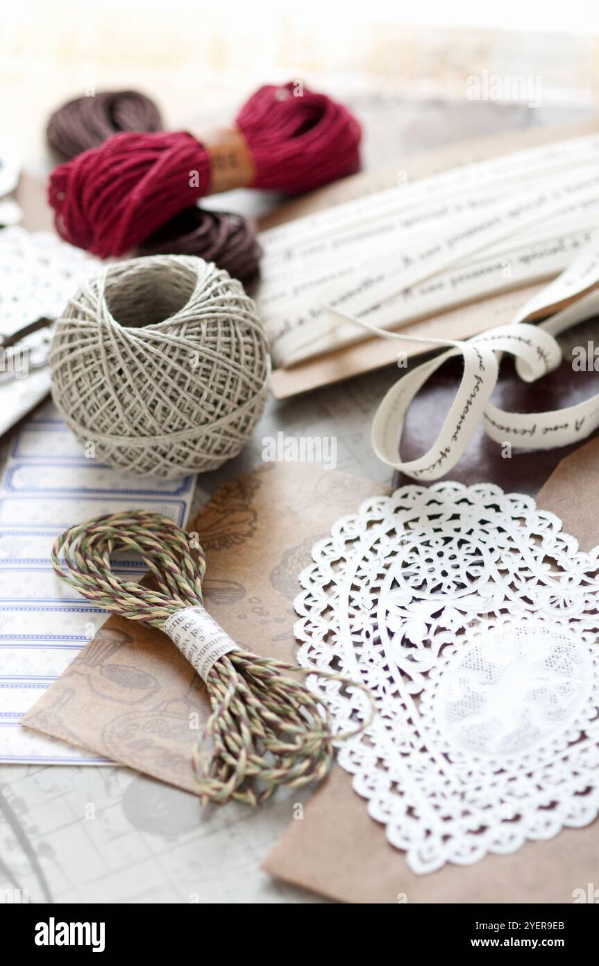 Hemp wrapping paper hi-res stock photography and images - Alamy