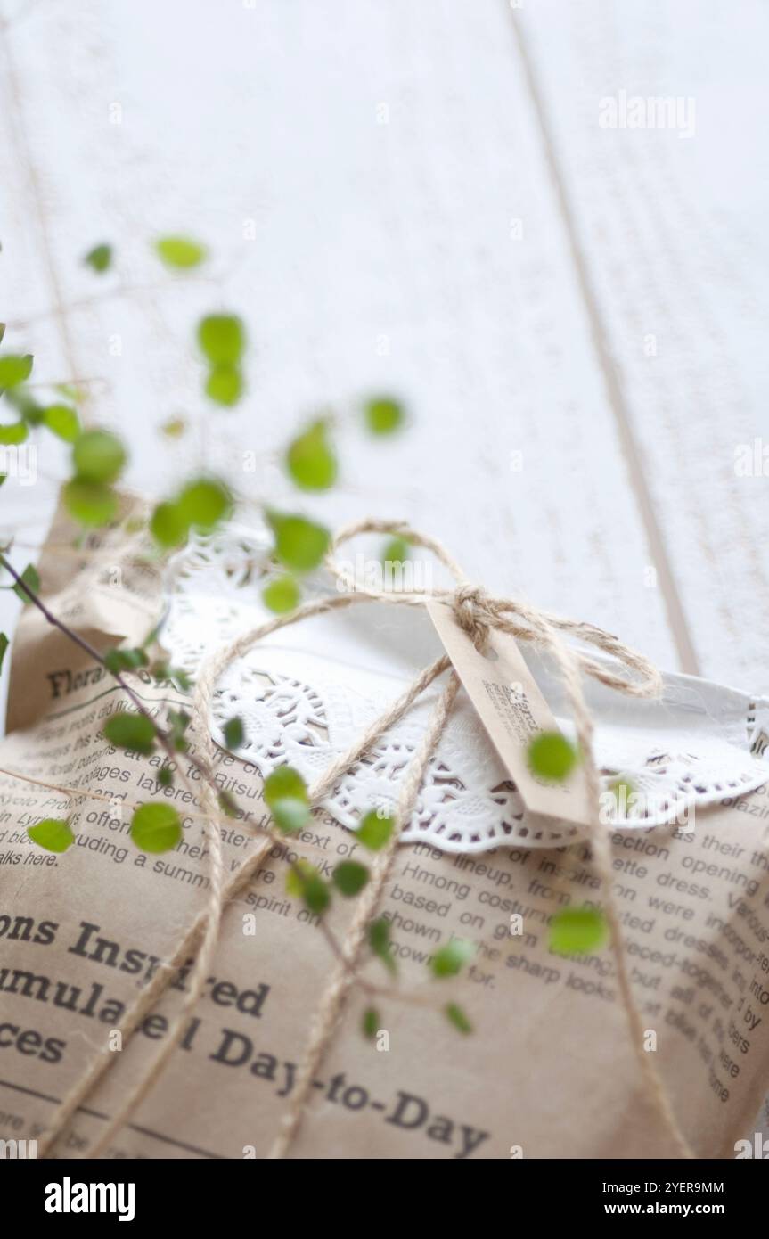 Packing of goods hi-res stock photography and images - Alamy