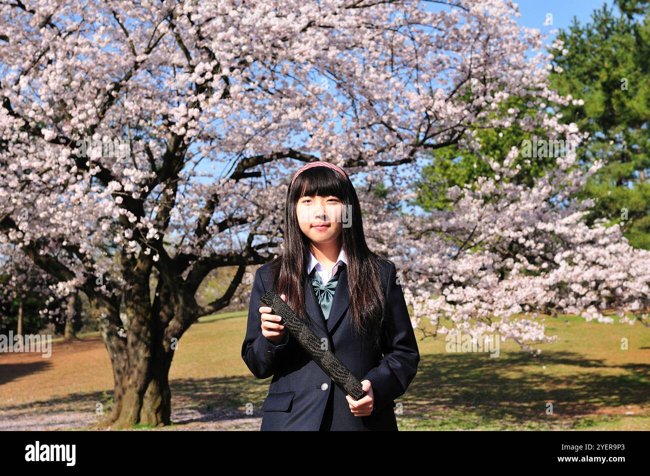 Japan graduation hi-res stock photography and images - Alamy