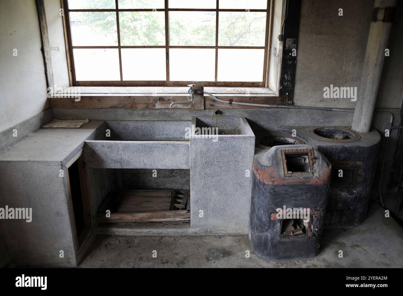 Edo period stove Stock Photo - Alamy