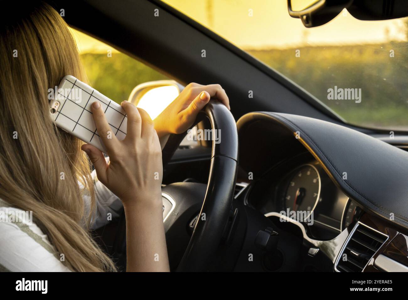 Womandriver hi-res stock photography and images - Alamy