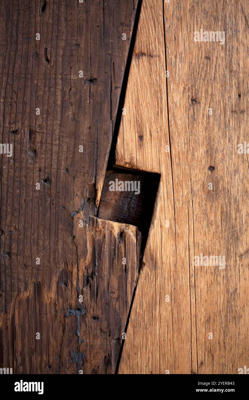 Joints of wooden columns Stock Photo - Alamy