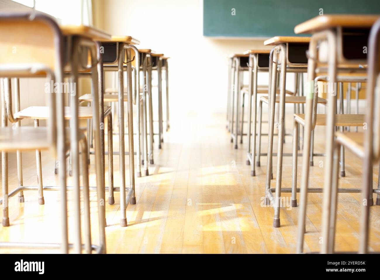 Aisle attendance hi-res stock photography and images - Alamy