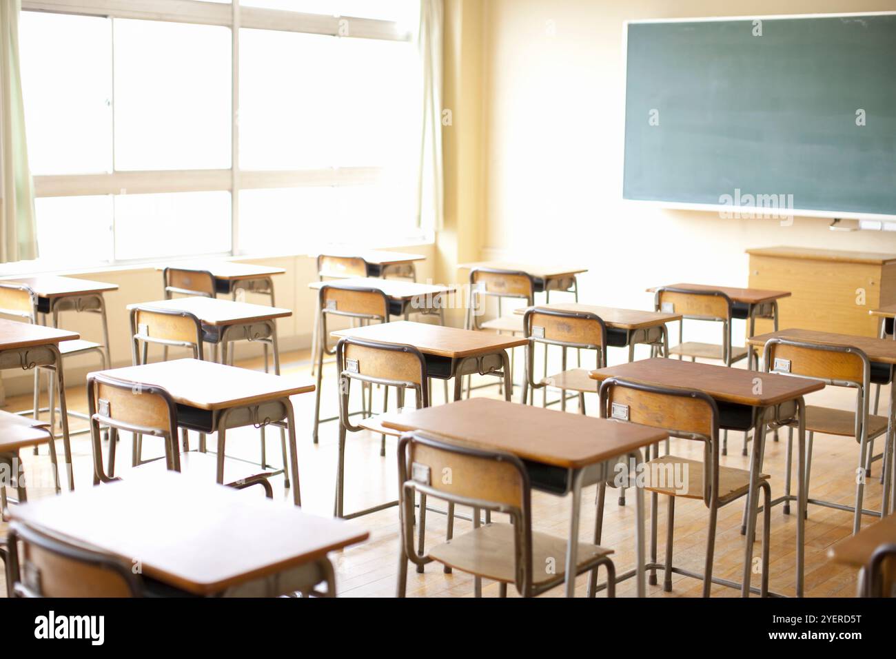 Aisle attendance hi-res stock photography and images - Alamy