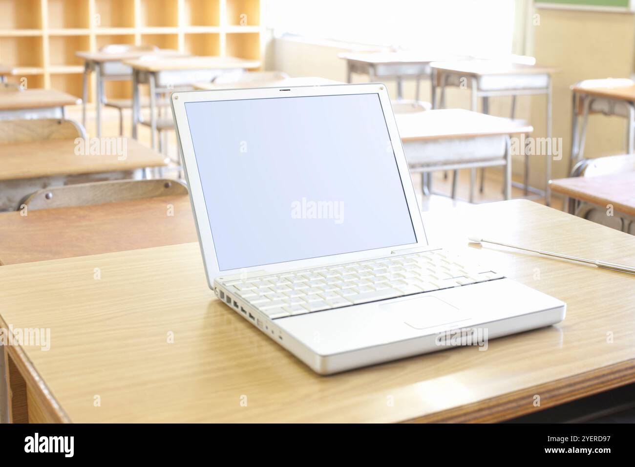 Study platform hi-res stock photography and images - Alamy