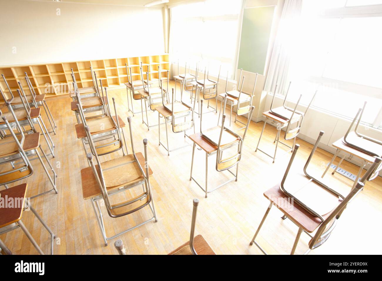 High view desk classroom hi-res stock photography and images - Alamy