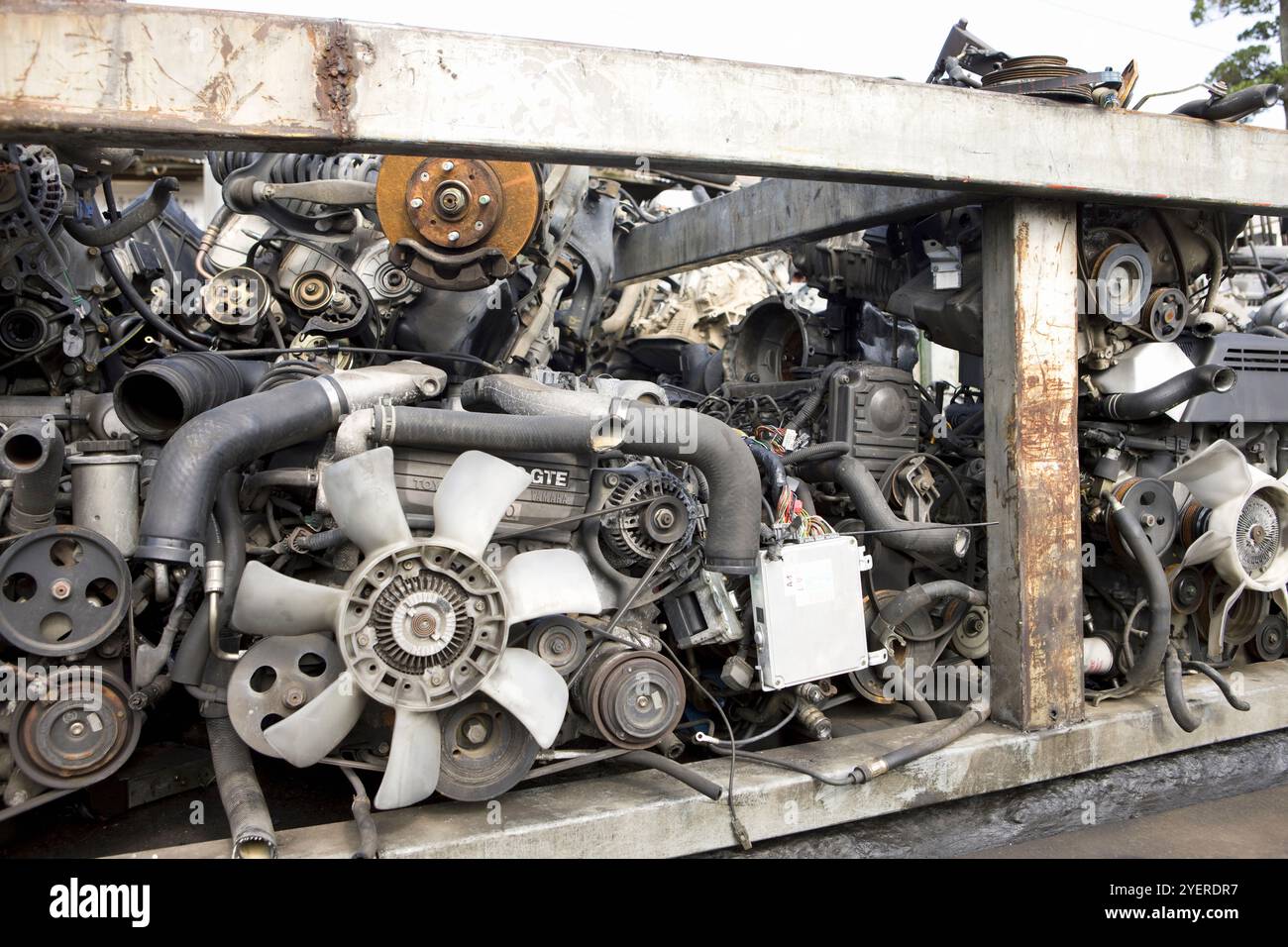 Dismantling engine hi-res stock photography and images - Alamy