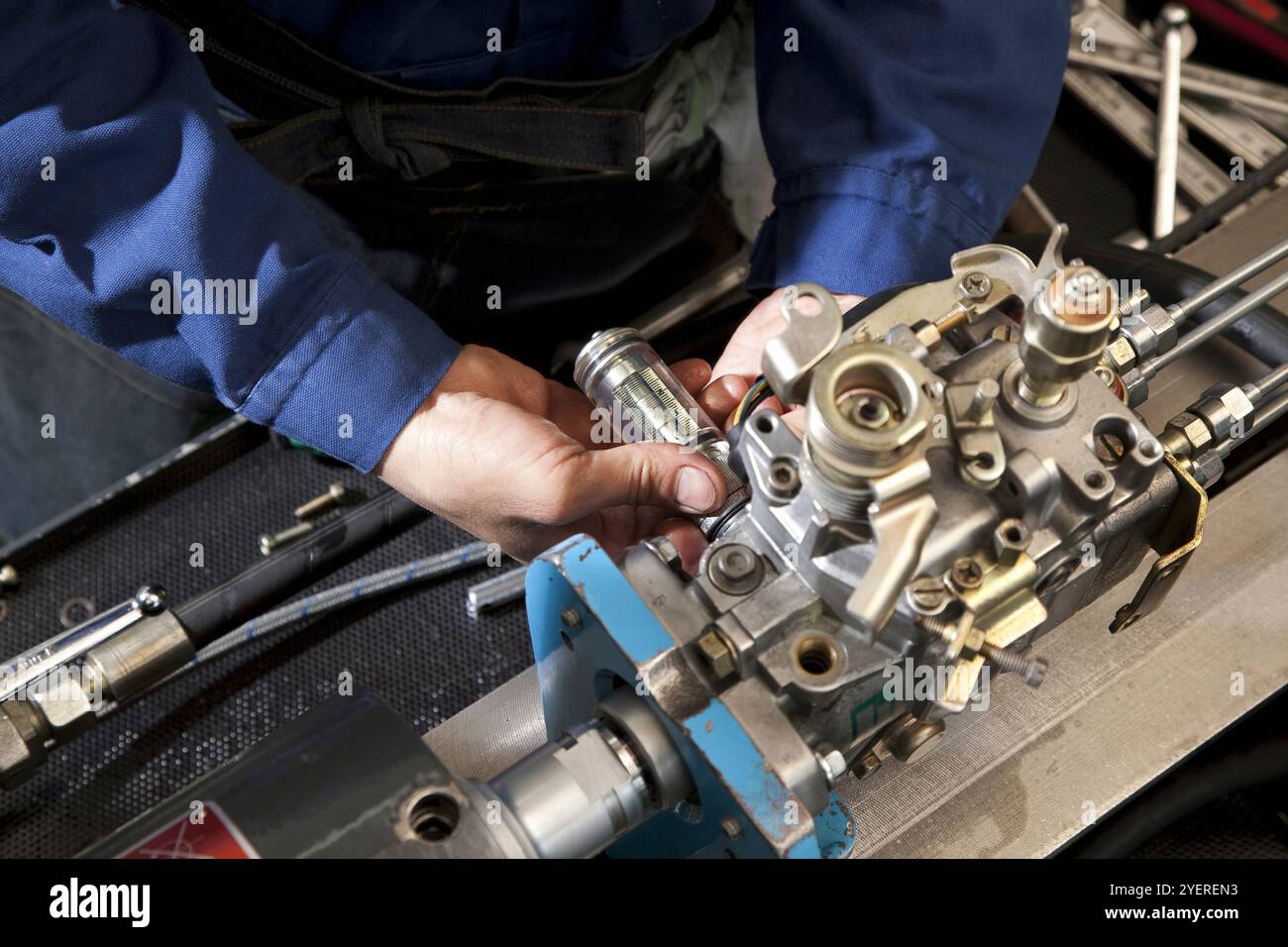Assembly work hi-res stock photography and images - Alamy