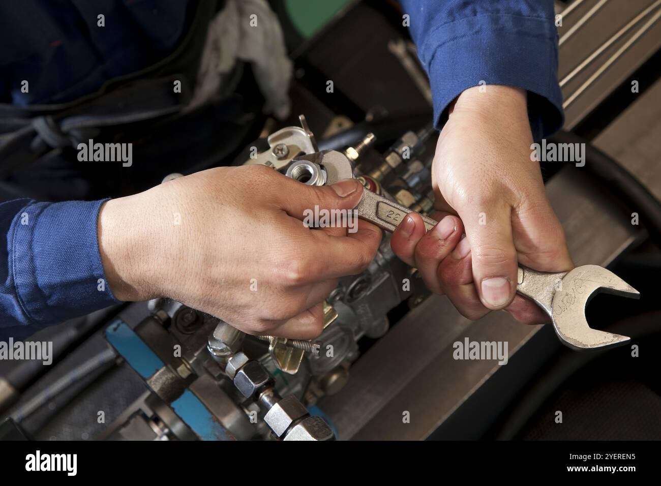 Automotive component assembly work Stock Photo - Alamy