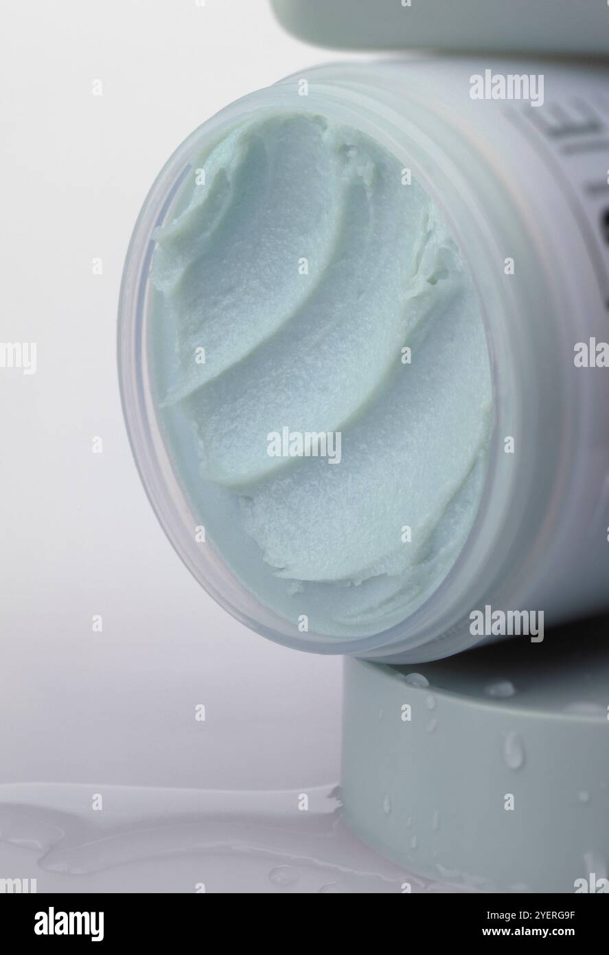 Cream scrub hi-res stock photography and images - Alamy