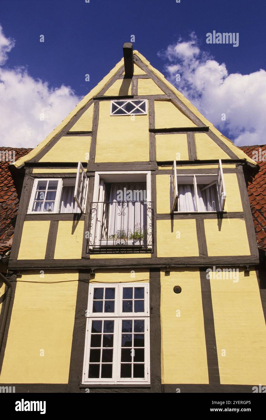 Triangular roof hi-res stock photography and images - Alamy