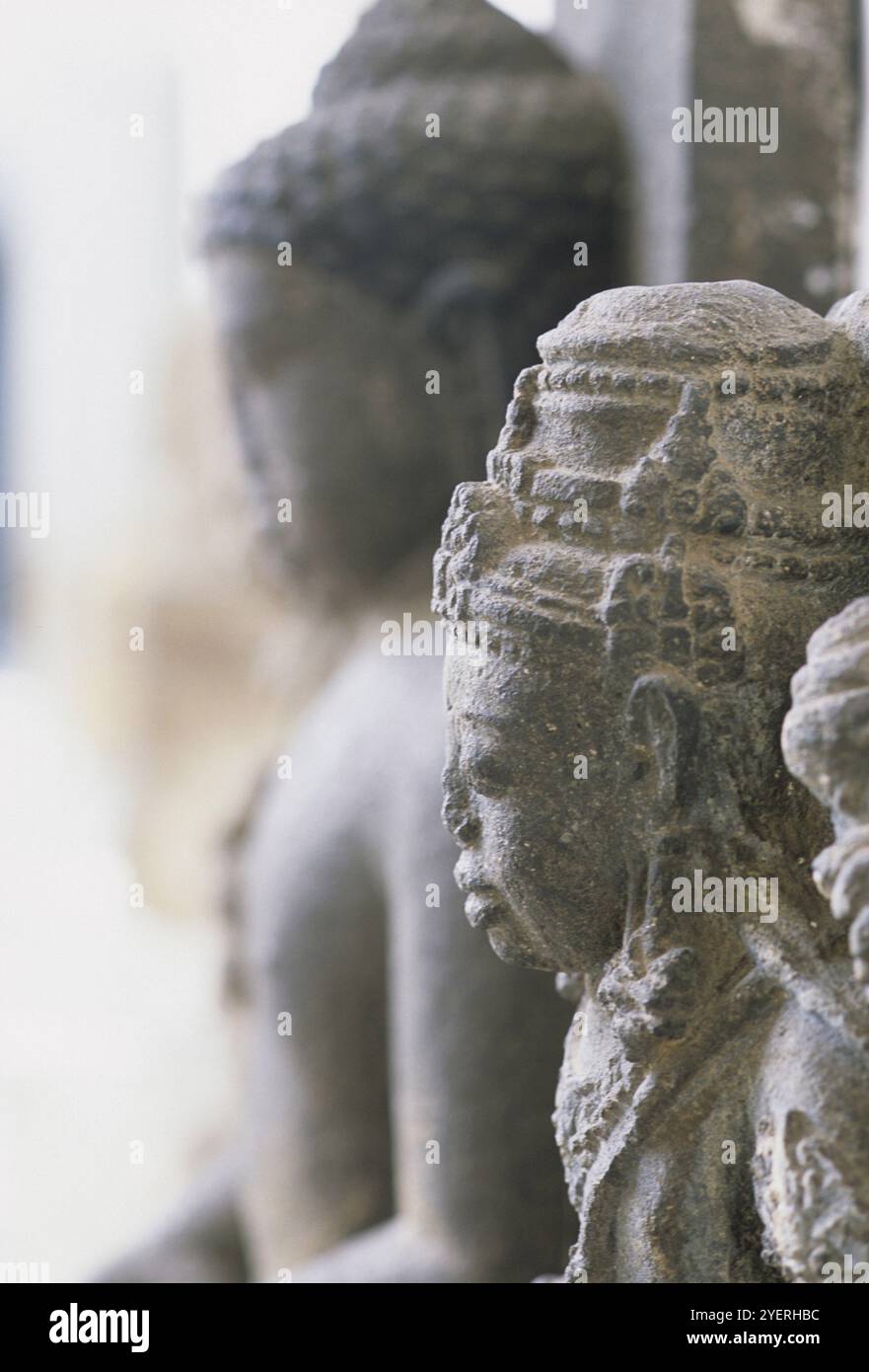Religion temple indonesia buddha hi-res stock photography and images ...