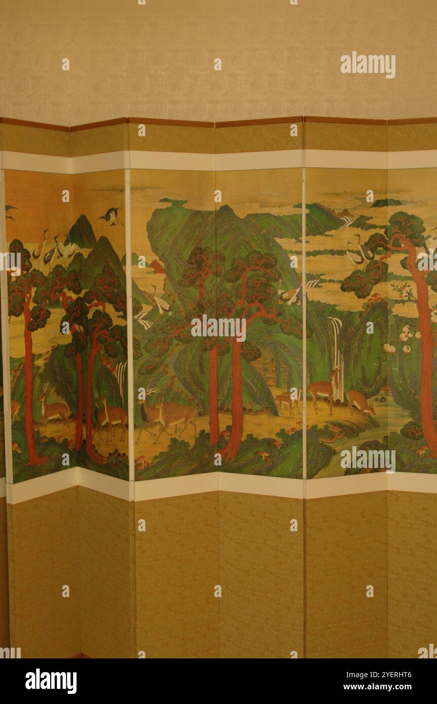Korean folding screens Stock Photo - Alamy