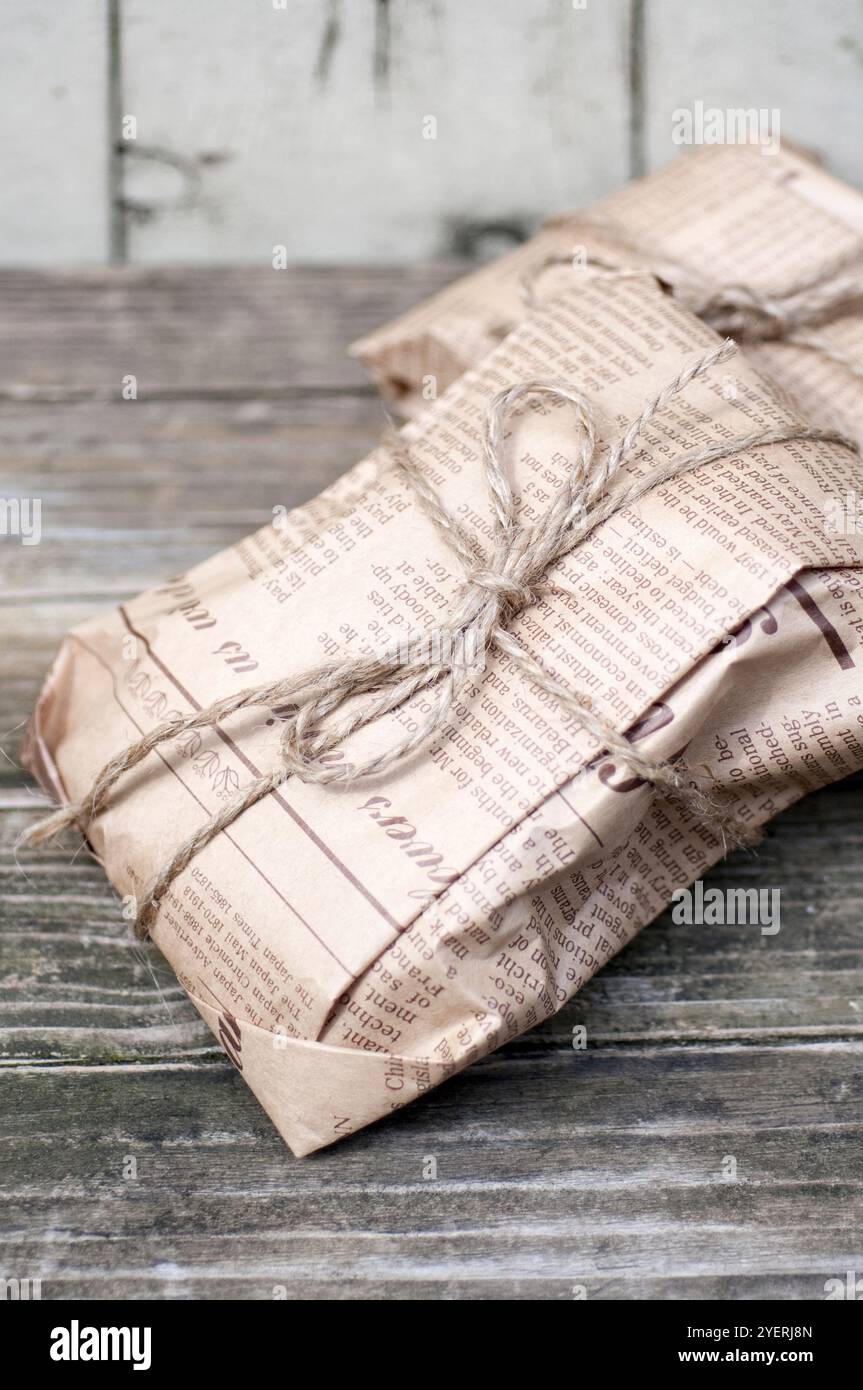 Wrapping goods hi-res stock photography and images - Alamy