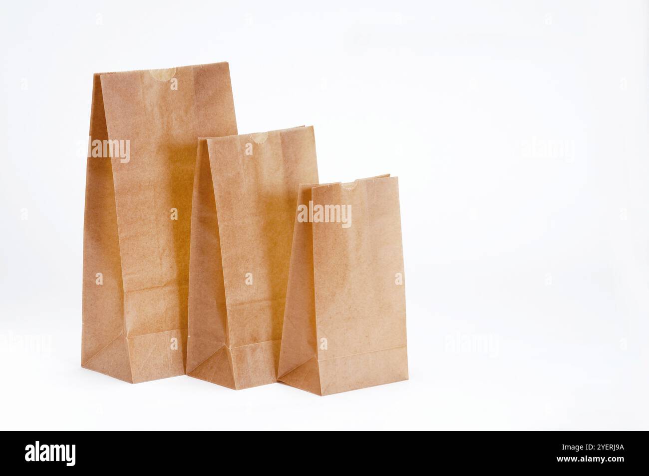 Three white pieces paper hi-res stock photography and images - Alamy