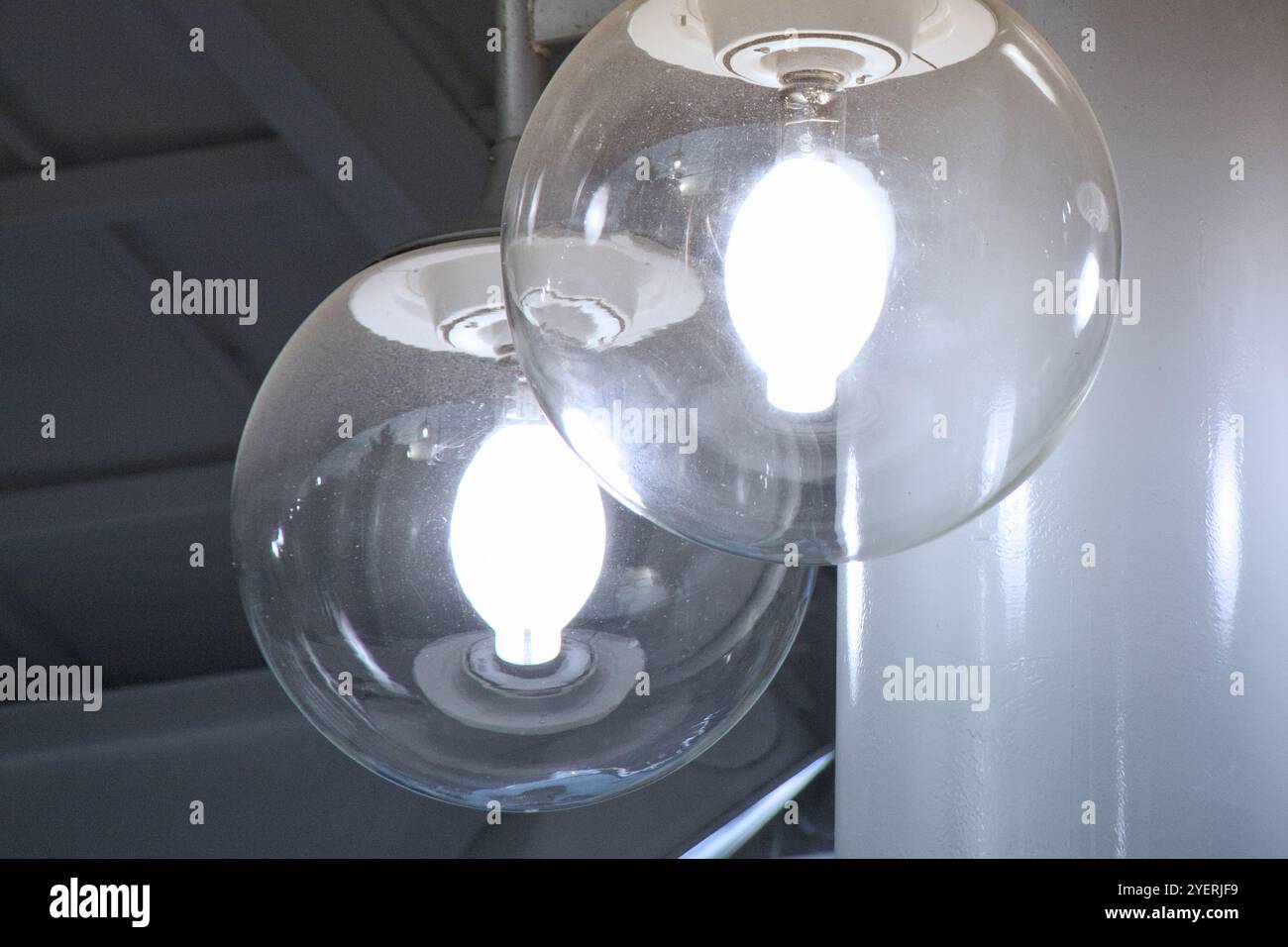 Mercury vapor lamp hi-res stock photography and images - Alamy