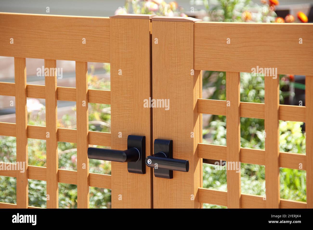 Residence home gate hi-res stock photography and images - Alamy