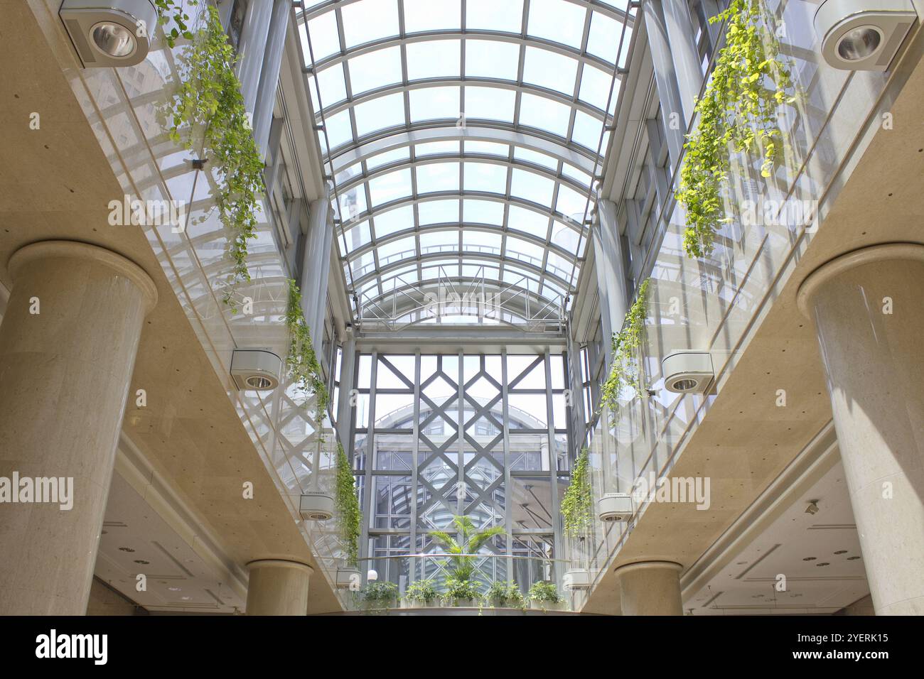 Umeda underground mall hi-res stock photography and images - Alamy