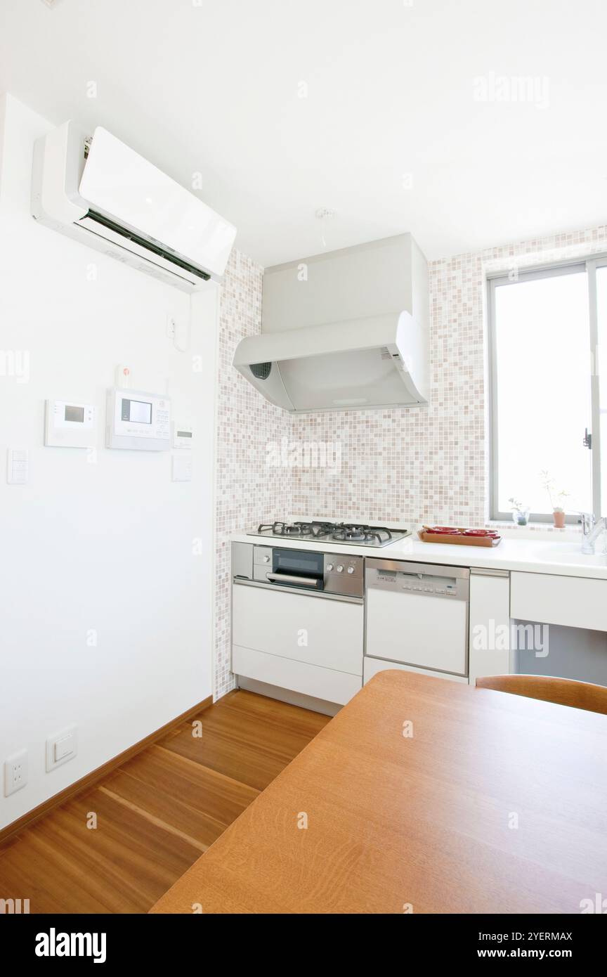 Indoor living wall kitchen hi-res stock photography and images - Alamy