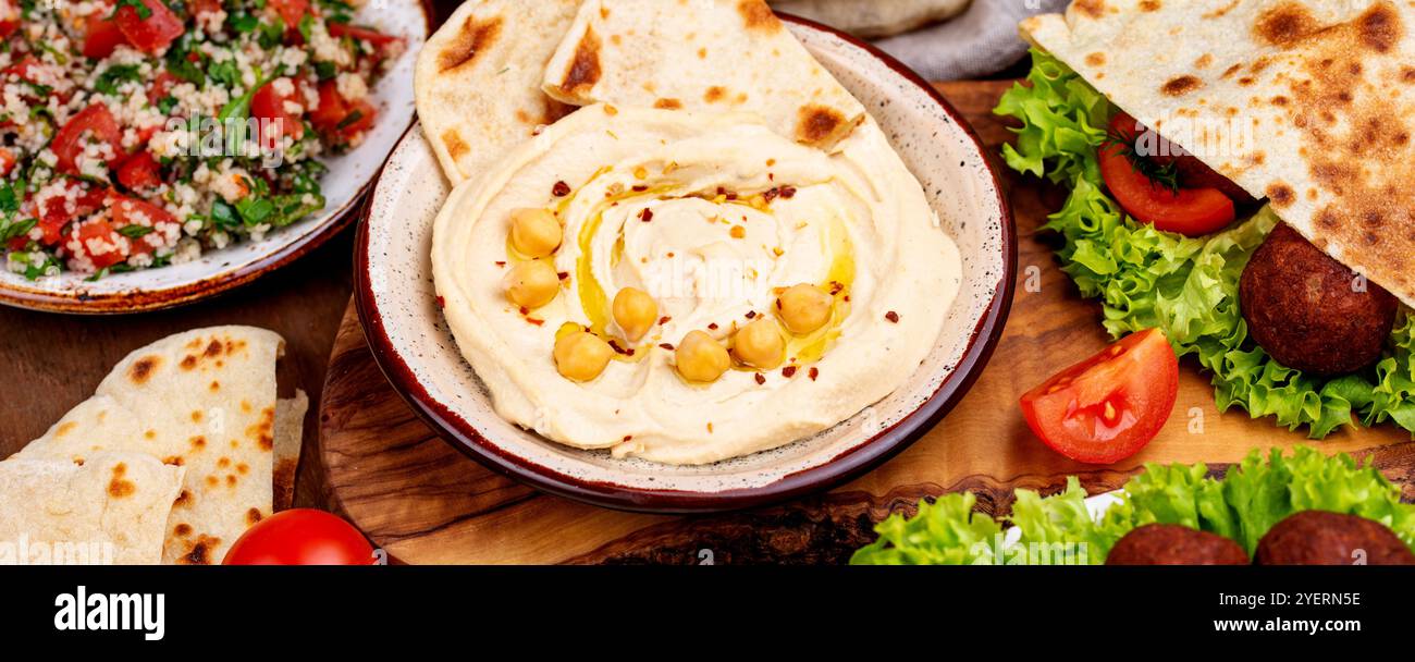 Traditional Jewish, Israeli and middle Eastern food Stock Photo - Alamy