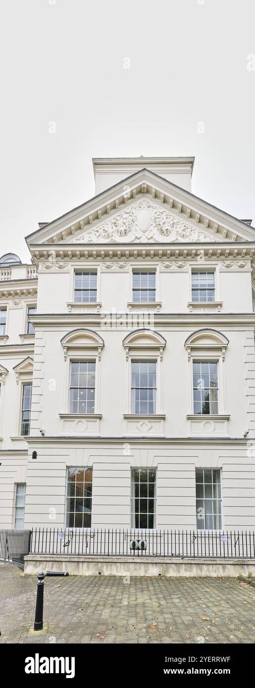 London luxury homes hi-res stock photography and images - Alamy