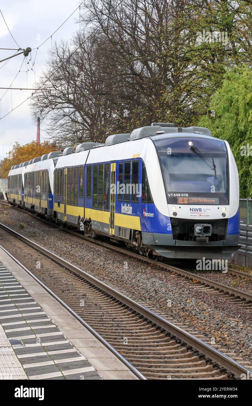 Eisenbahnverkehr am Bahnhof / Haltepunkt Osnabrück Altstadt ...