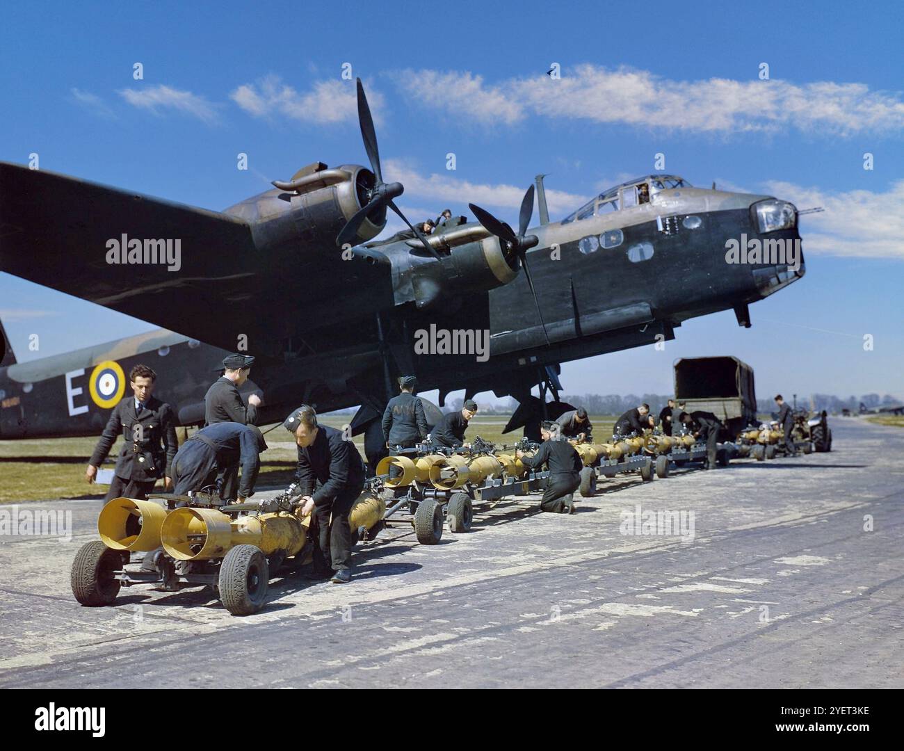 Short stirling bomber hi-res stock photography and images - Alamy