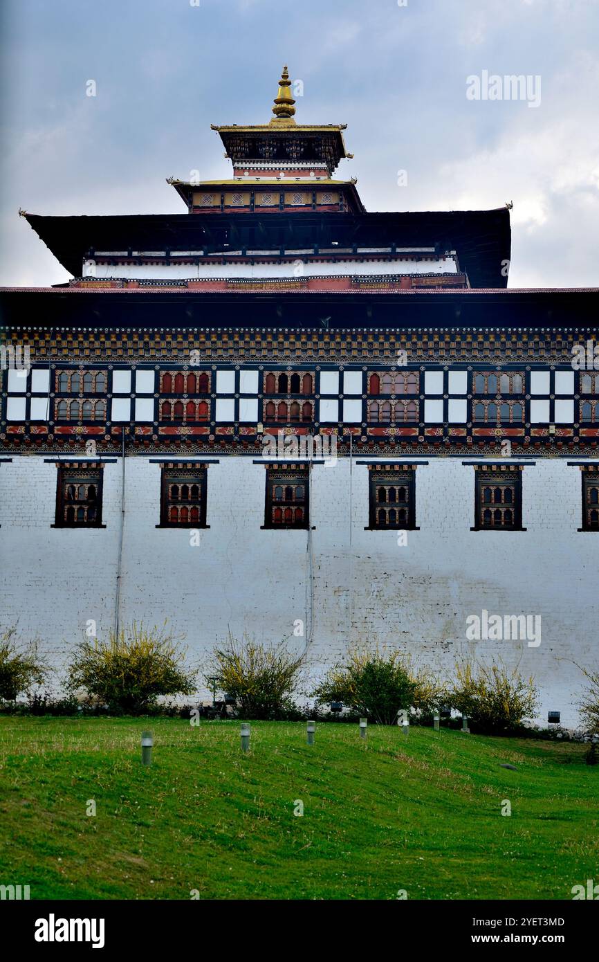 Partial view of the King's Palace also known as Dechencholing Palace ...