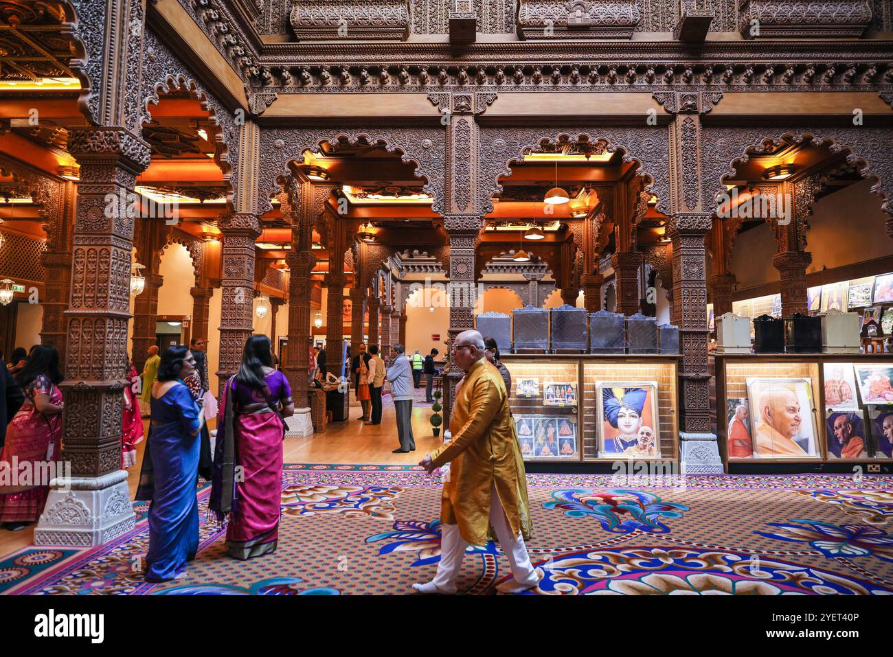 London, UK. 31st Oct, 2024. People arrive in the beautiful Haveli, with ...