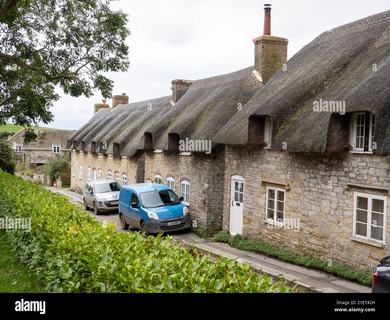 Traditional thatched cottages in Kimmeridge, Dorset, UK Stock Photo - Alamy