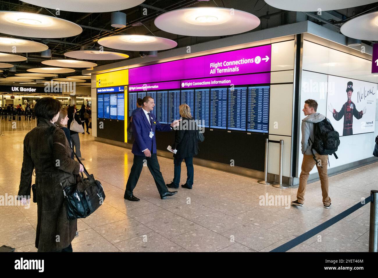 airport border control Stock Photo - Alamy