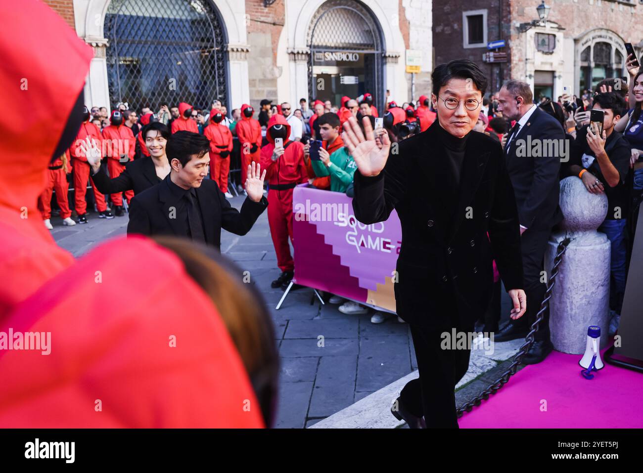 Director dong hyuk hwang hi-res stock photography and images - Alamy
