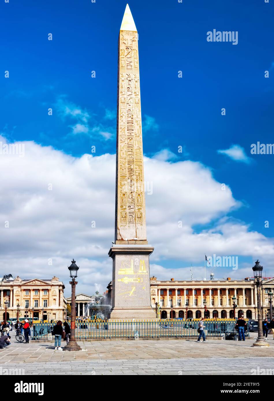 Paris night concorde square luxor obelisk hi-res stock photography and ...