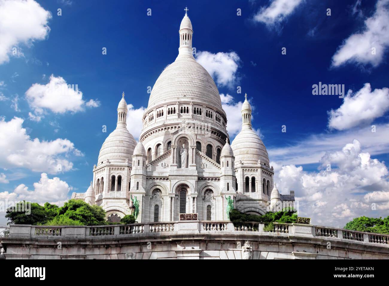 Sacre Coeur Cathedral on Montmartre , Paris, France Stock Photo - Alamy