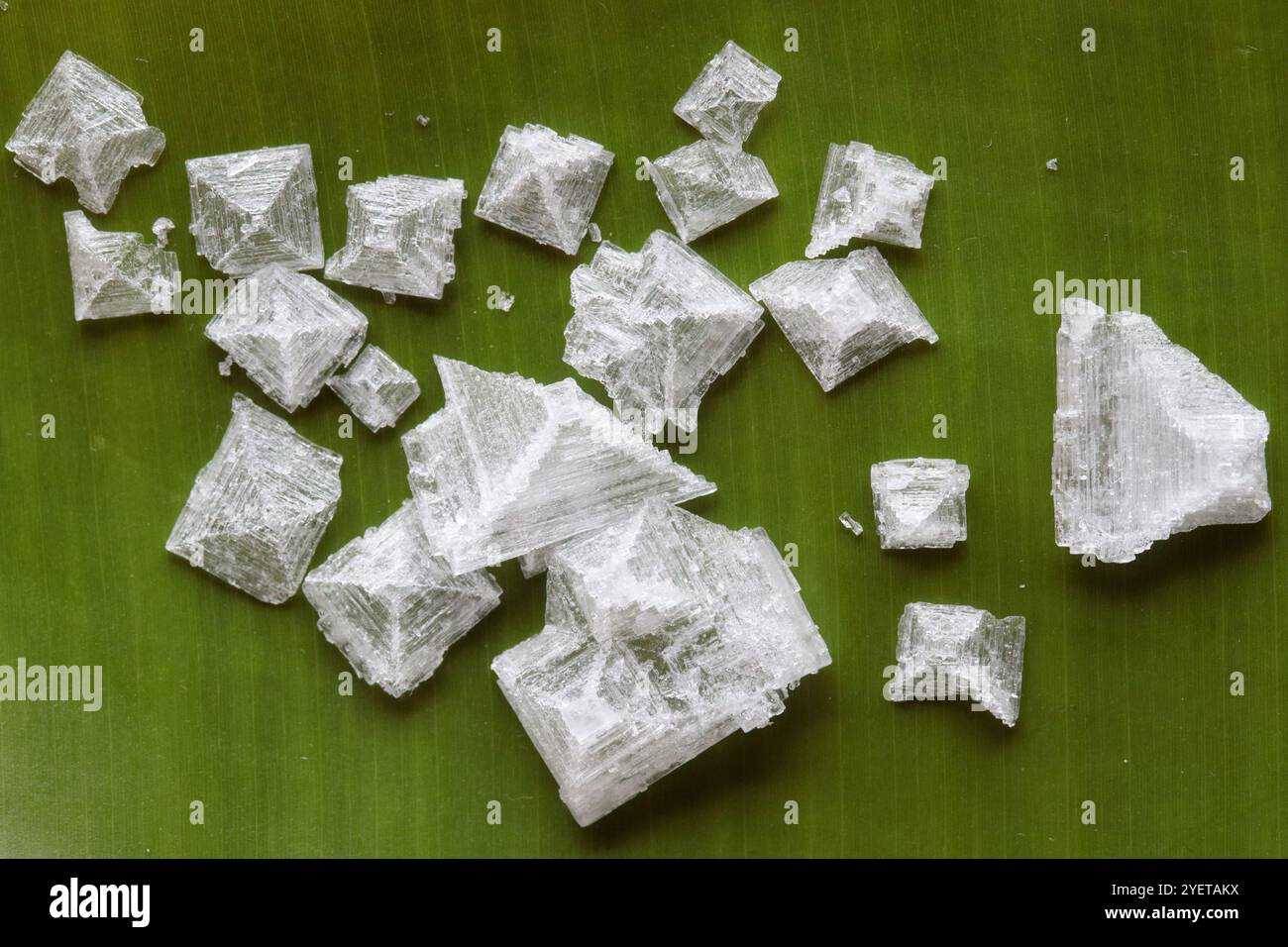 Crystals of sodium chloride hi-res stock photography and images - Alamy