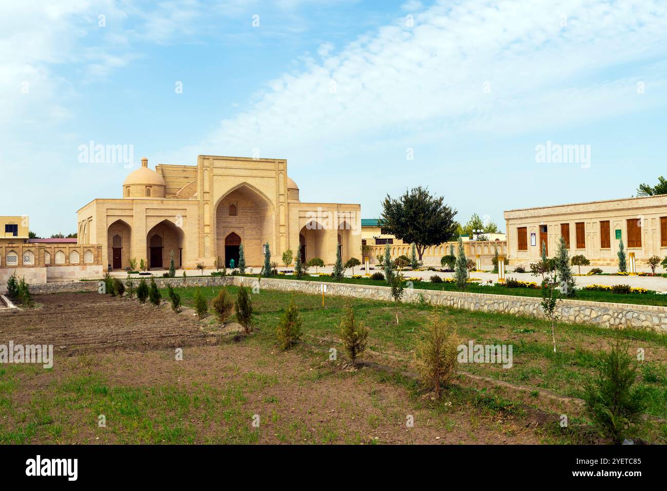 Toqi Miyona (16th century) is the main entrance to Bahouddin Naqshband ...