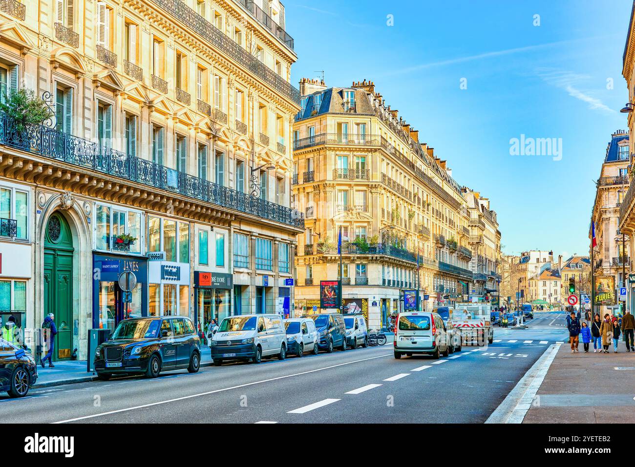 Paris spring 2024 hi-res stock photography and images - Alamy