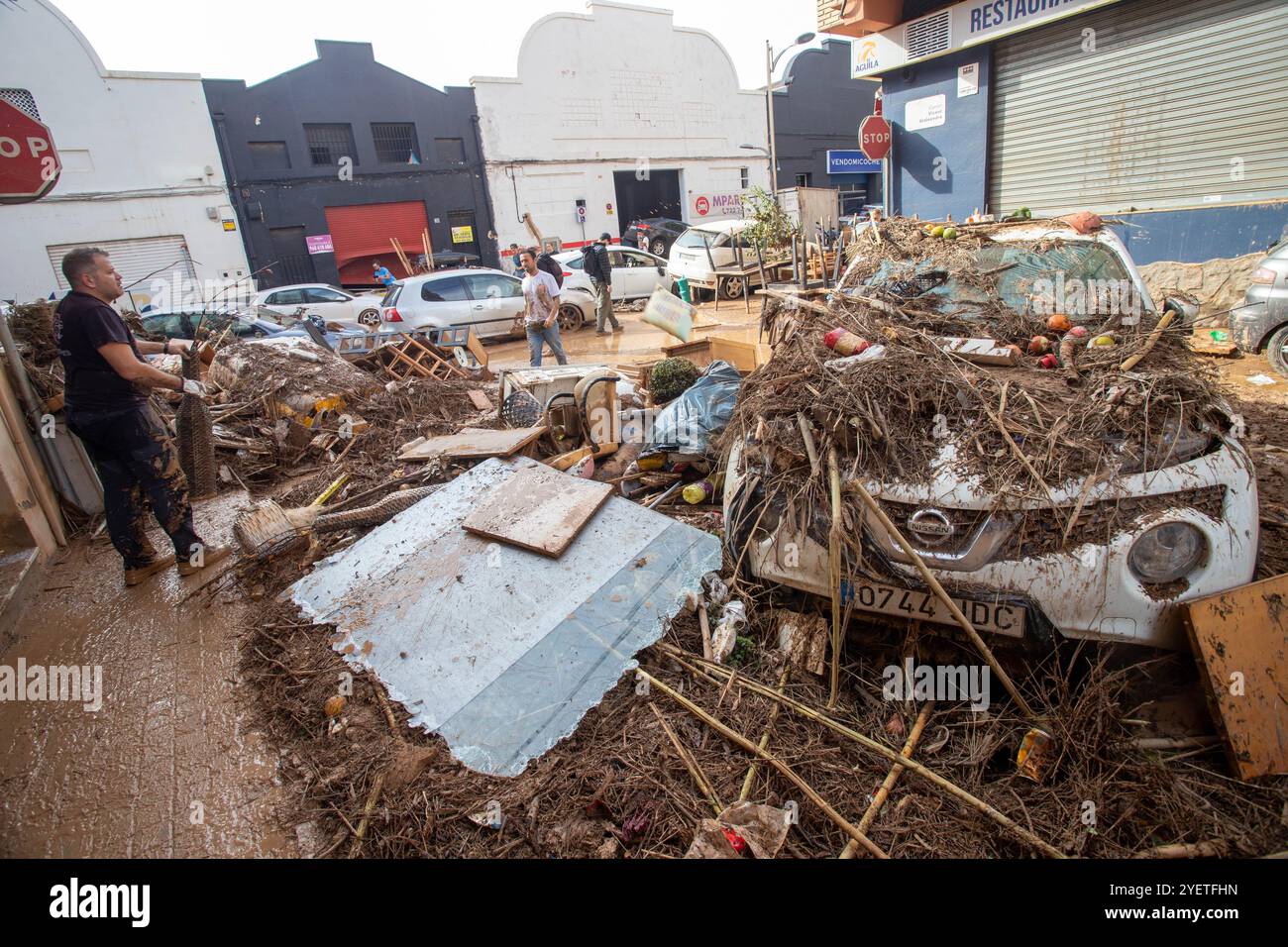 Valencia, SPAIN, Nov 1st 2024 .Numerous vehicles piled up in Alfafar, a ...