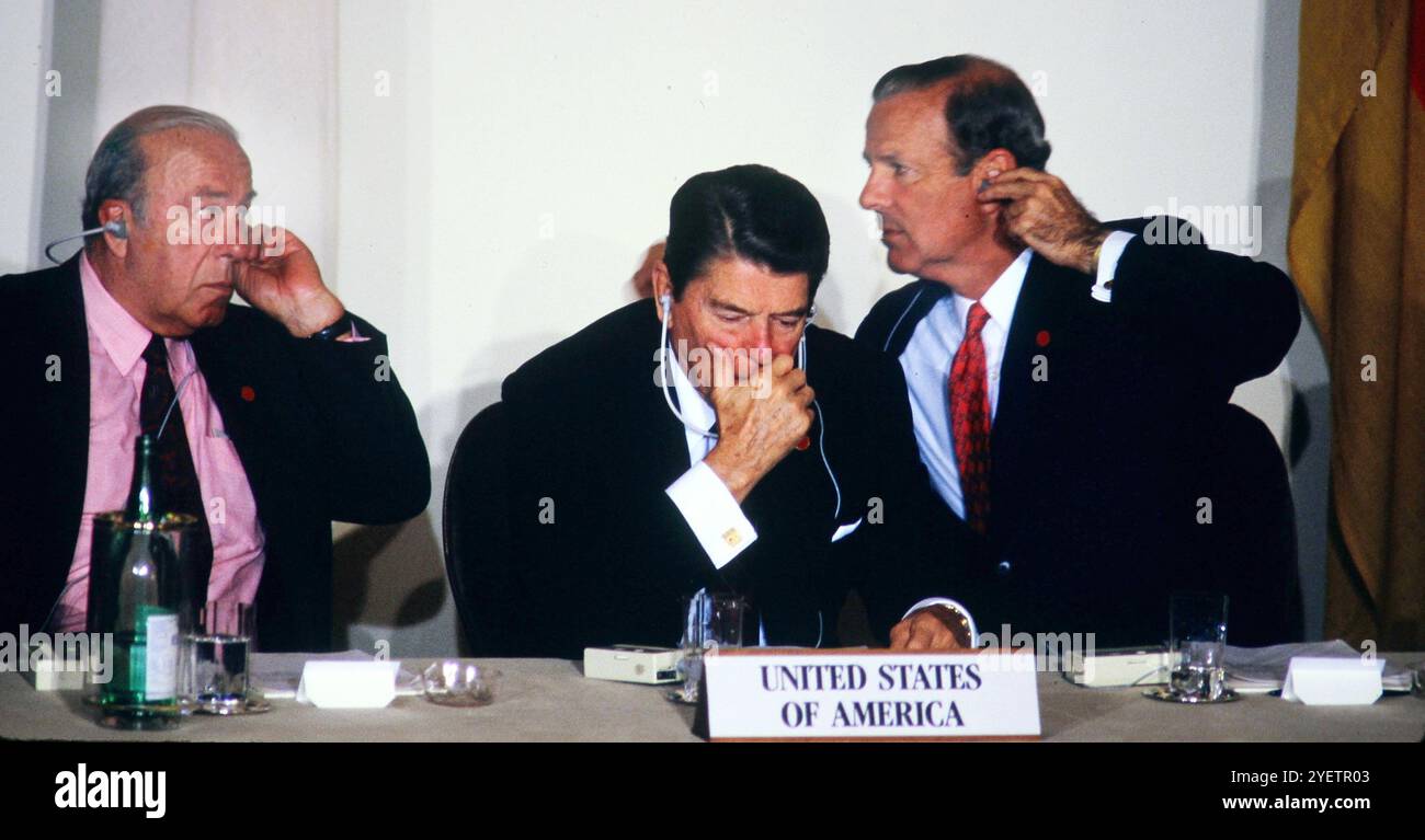 Schultz and baker hi-res stock photography and images - Alamy