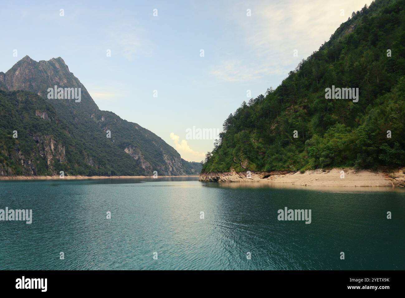 lago del mis Stock Photo - Alamy