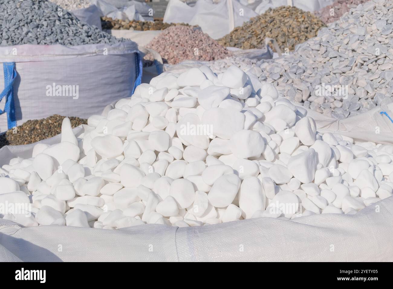 Pebbles pile hi-res stock photography and images - Alamy