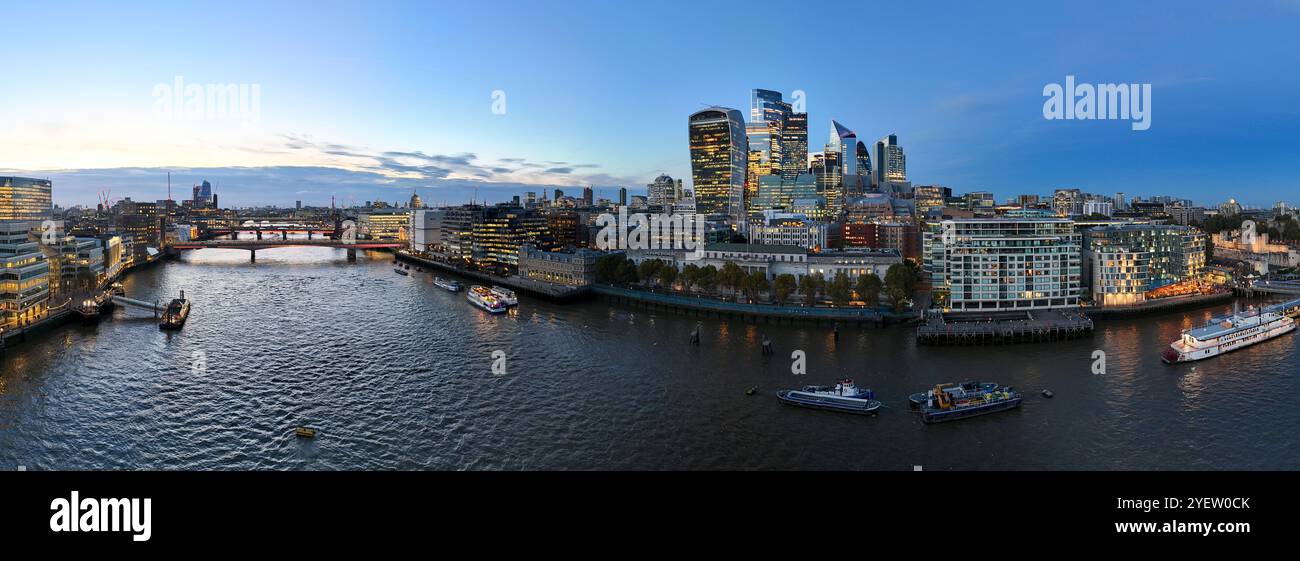 Panoramic image at tower bridge and tower of london hi-res stock ...