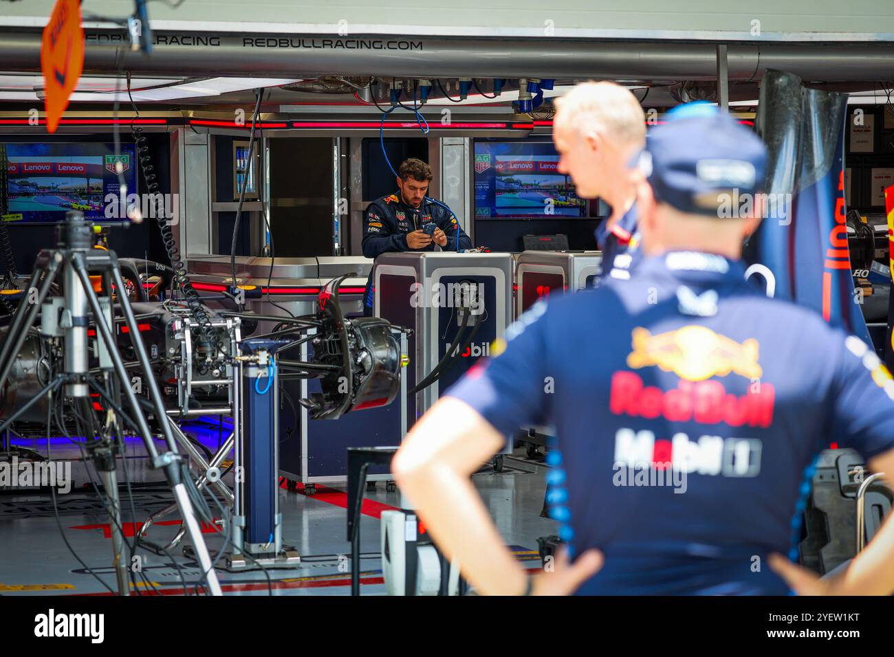 Sao Paulo, Brazil . 18th Oct, 2024. Oracle Red Bull Racing garage ...