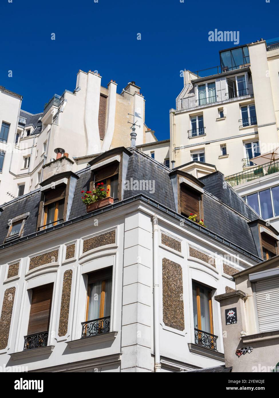 The hilly Montmartre area of Paris, with Apartments with great Views ...