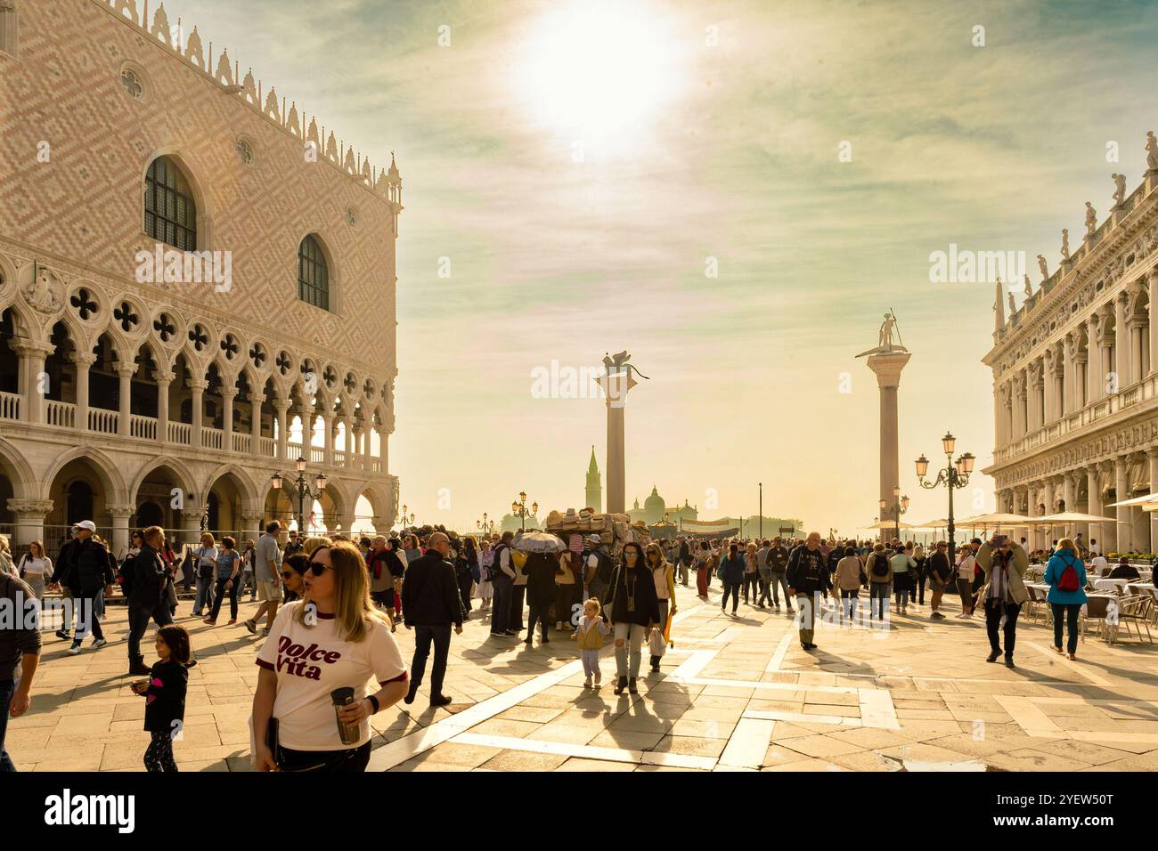 Venice, Vento – IT – Oct 13, 2024 People stroll through Venice’s Piazza ...