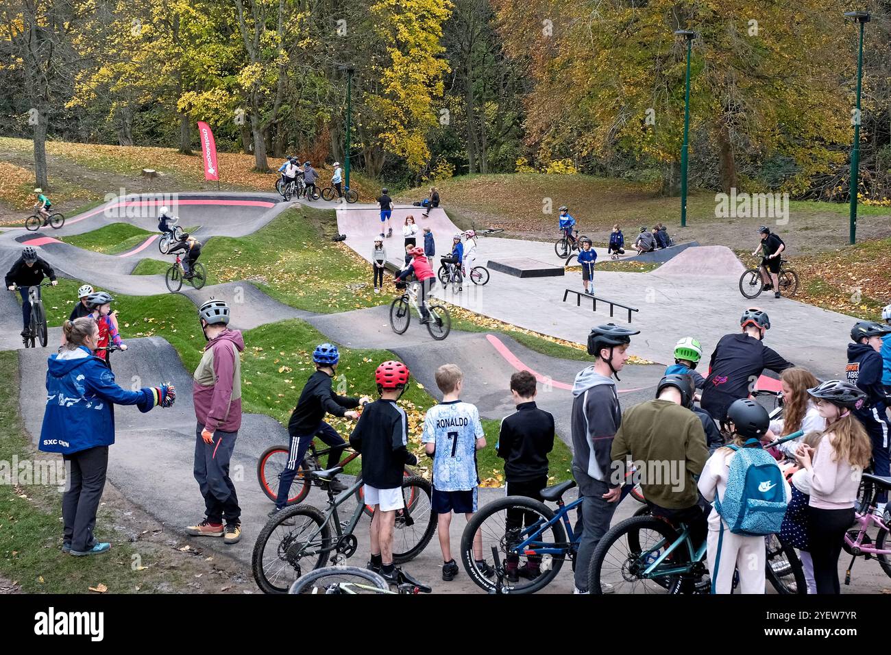 Jedburgh, UK. 01st Nov, 2024. Children gathered for the official ...