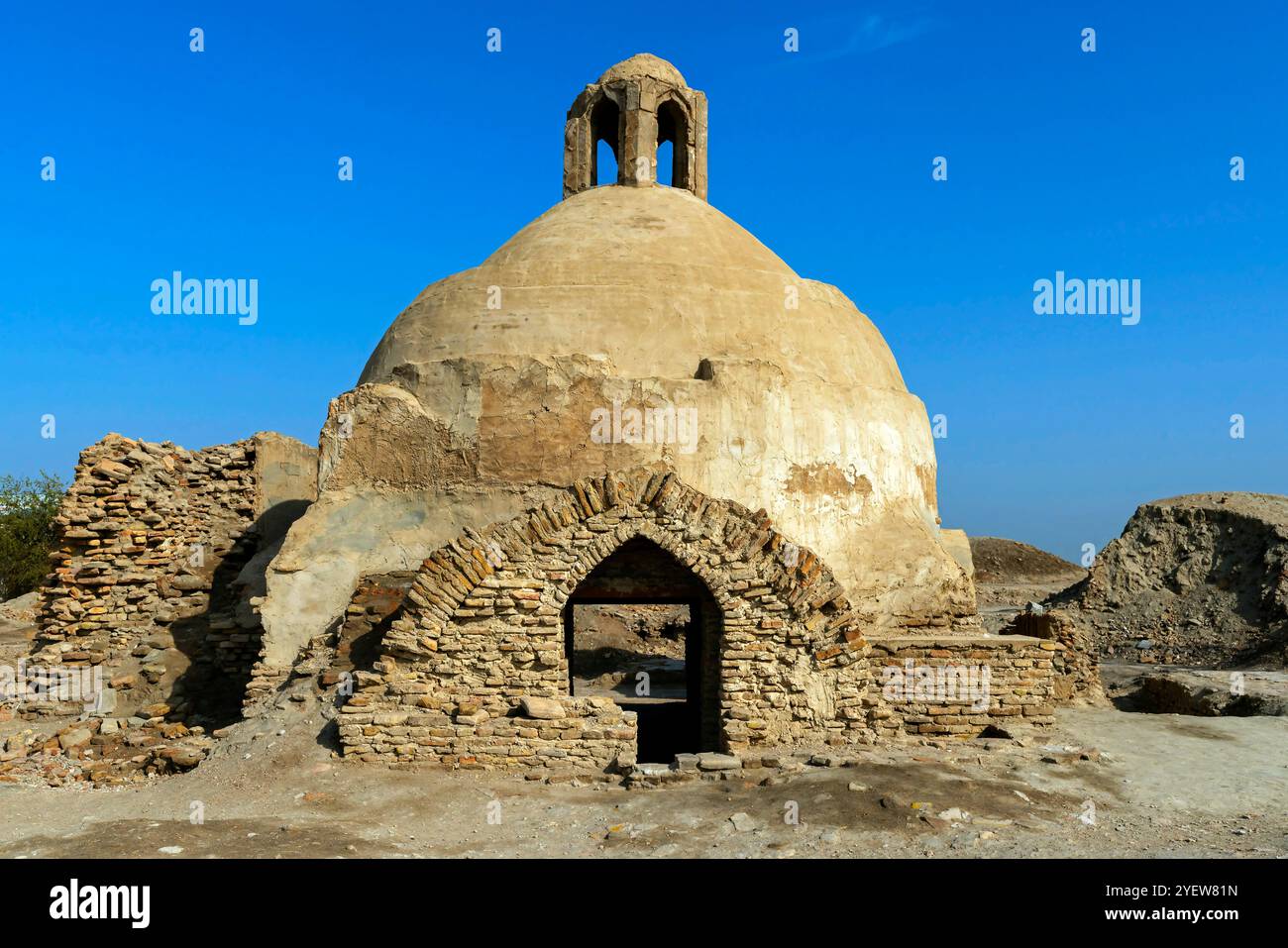 Ruins of a mosque Khanaqah destroyed in the 1920 bombing. The Ark of ...