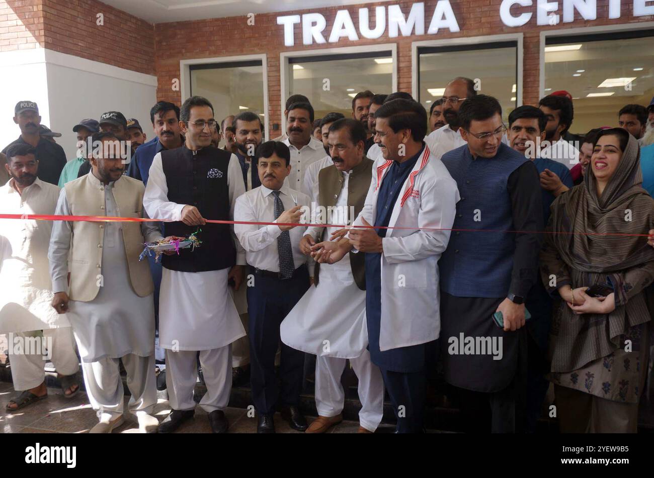 Commissioner Gujranwala, Syed Naveed Haider Shirazi along with others ...