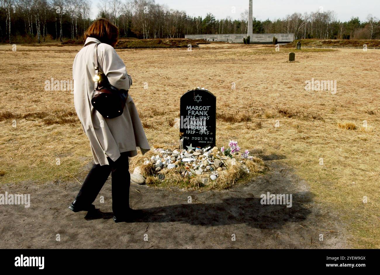 Edith Frank Grave 1945