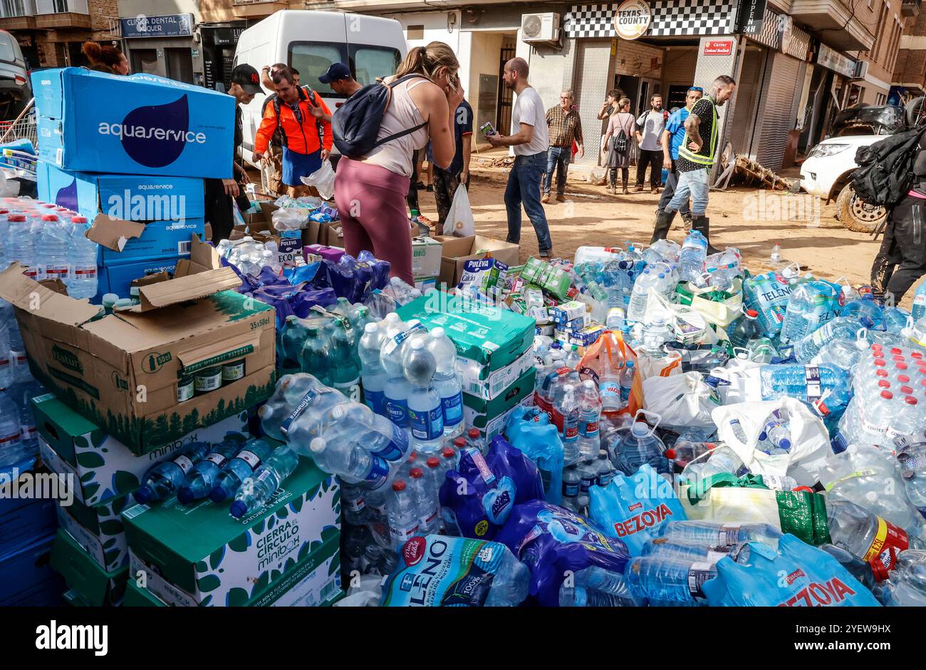 Several people organize donations made by several people for those ...